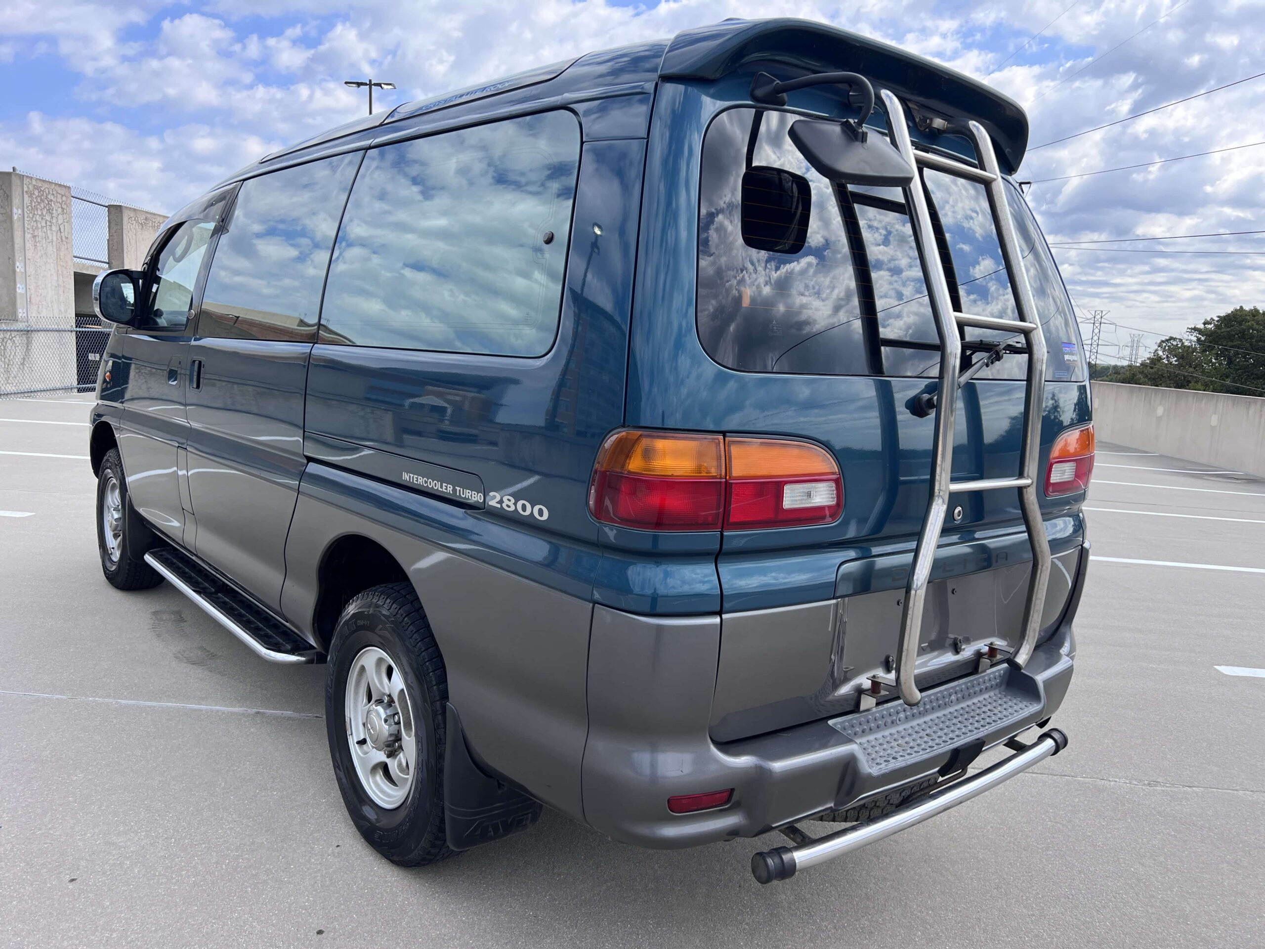 For Sale: 1998 Mitsubishi Delica SpaceGear l400 Royal exceed LWB » JDMBUYSELL