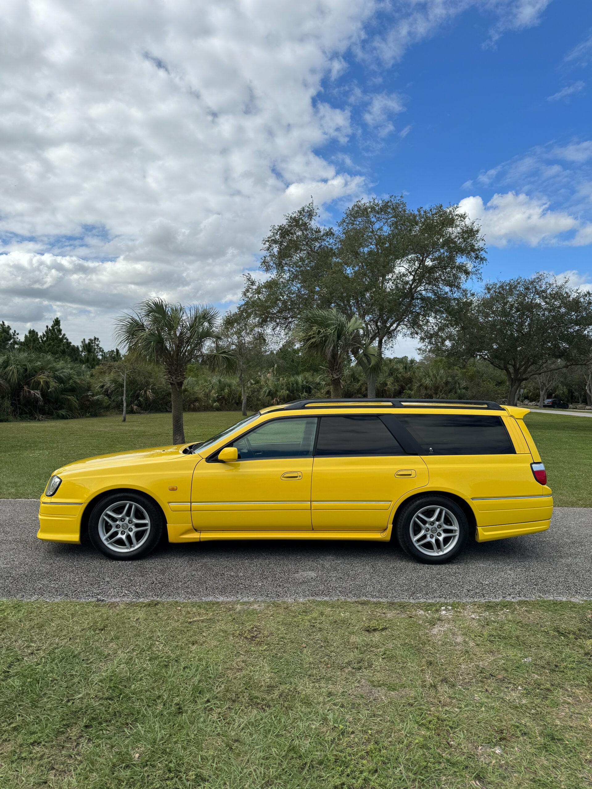 For Sale: 1998 Nissan Stagea RS Four V » JDMBUYSELL