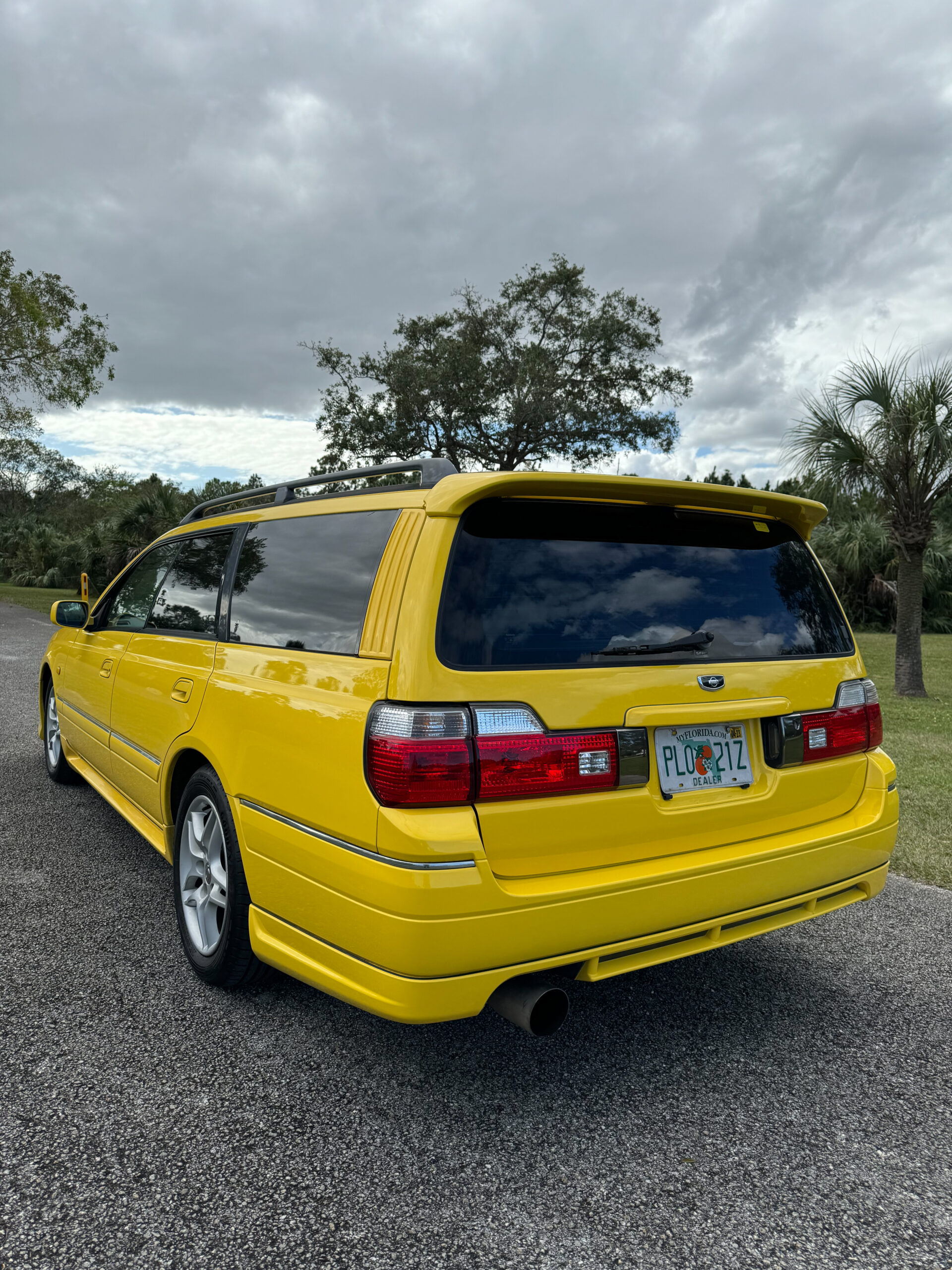 For Sale: 1998 Nissan Stagea RS Four V » JDMBUYSELL