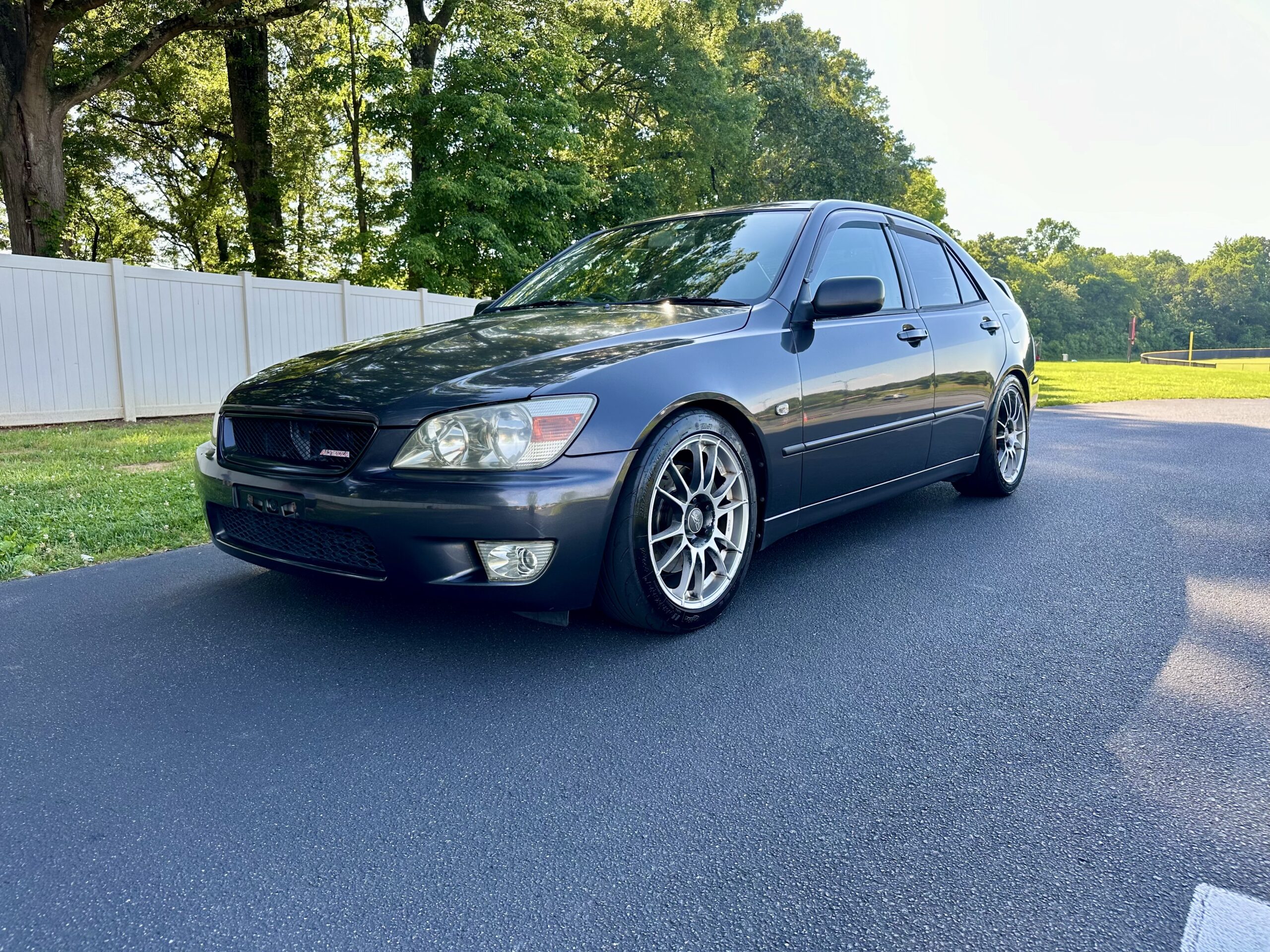 For Sale: 1998 Toyota Altezza 6-Speed Manual SXE10 » JDMBUYSELL